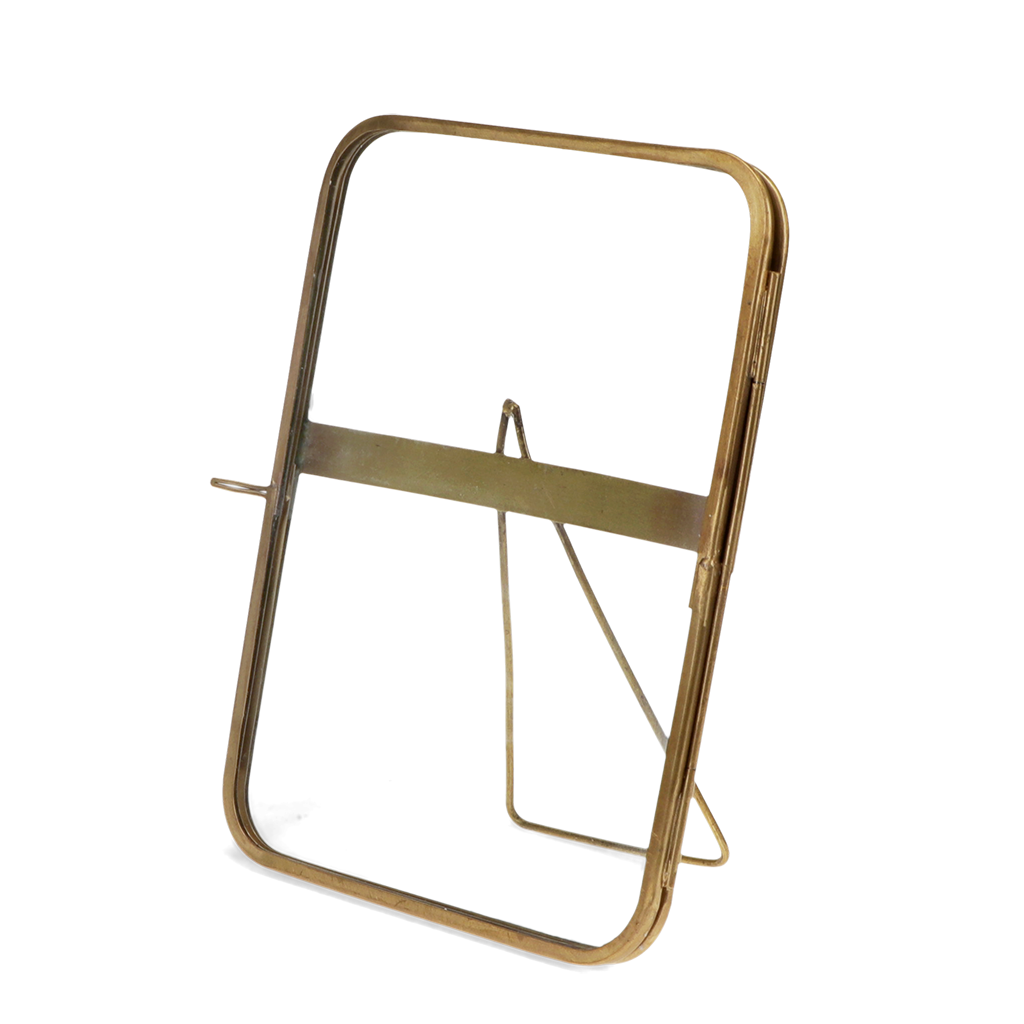 Rounded standing brass frame 13x18cm | ﻿Rex London