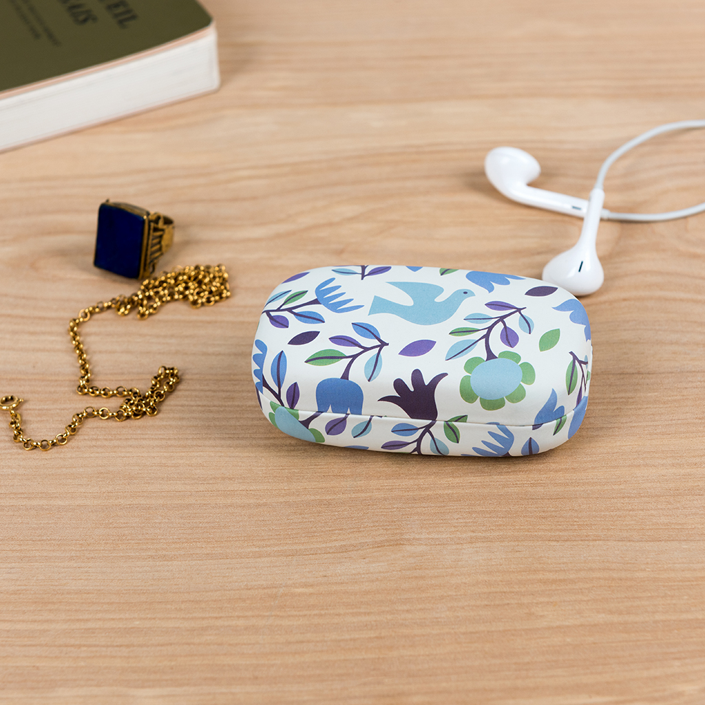 Folk Doves Mini Travel Case | ﻿Rex London