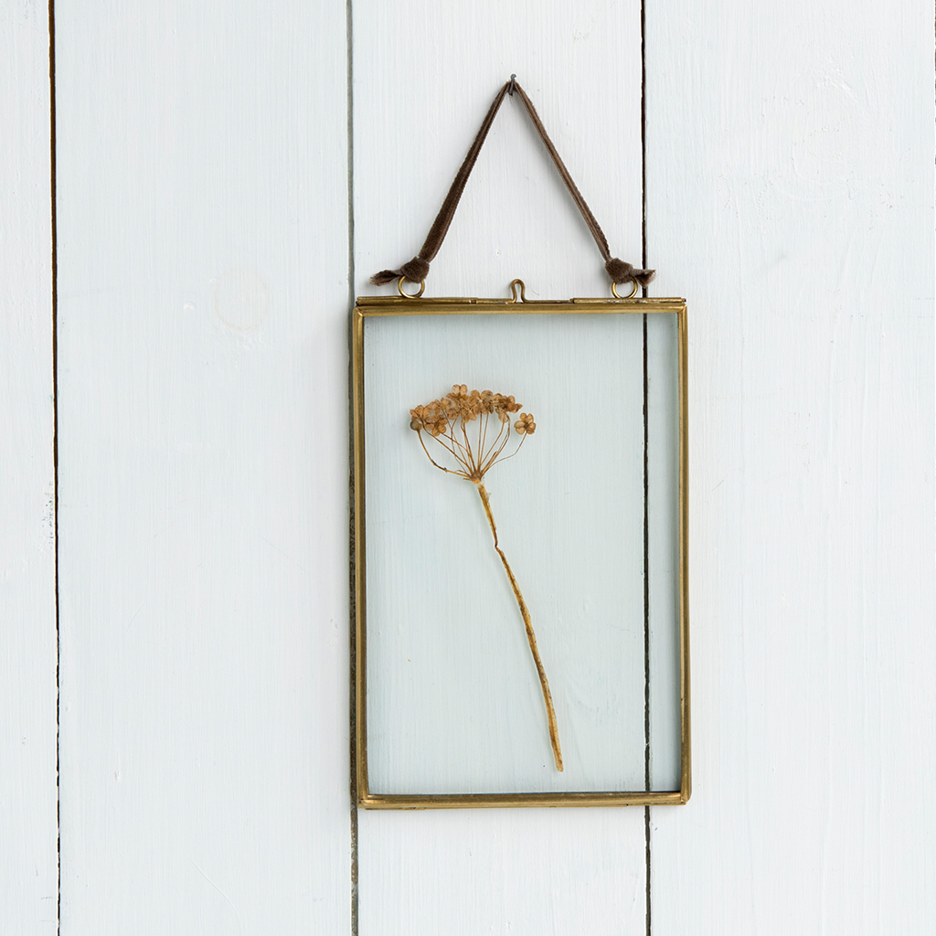 Double sided glass and brass metal hanging frame (15 x 10cm) | ﻿Rex London