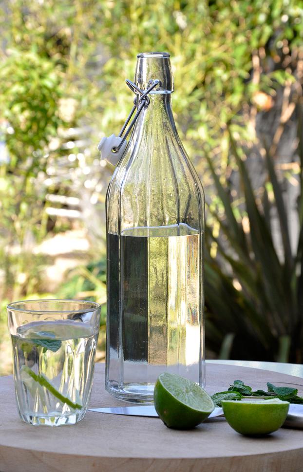 French Table Water Bottle | ﻿Rex London