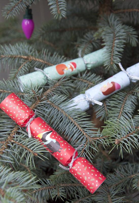 Set Of 8 Rusty And Friends Saucer Crackers | ﻿Rex London