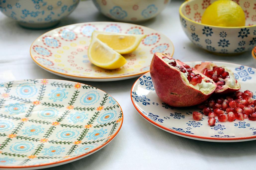 Stoneware Plate Cinnamon Flower | ﻿Rex London