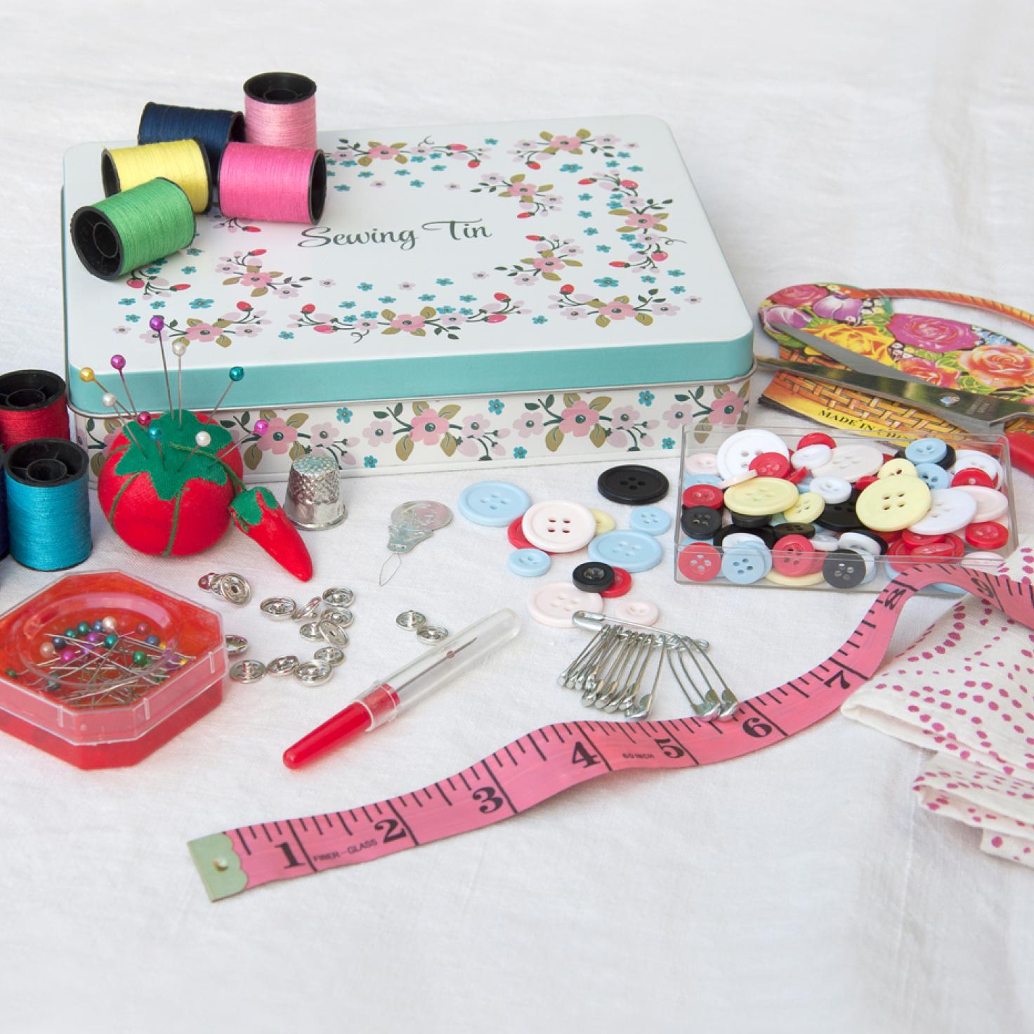 Rose Hip Deluxe Sewing Kit | ﻿Rex London