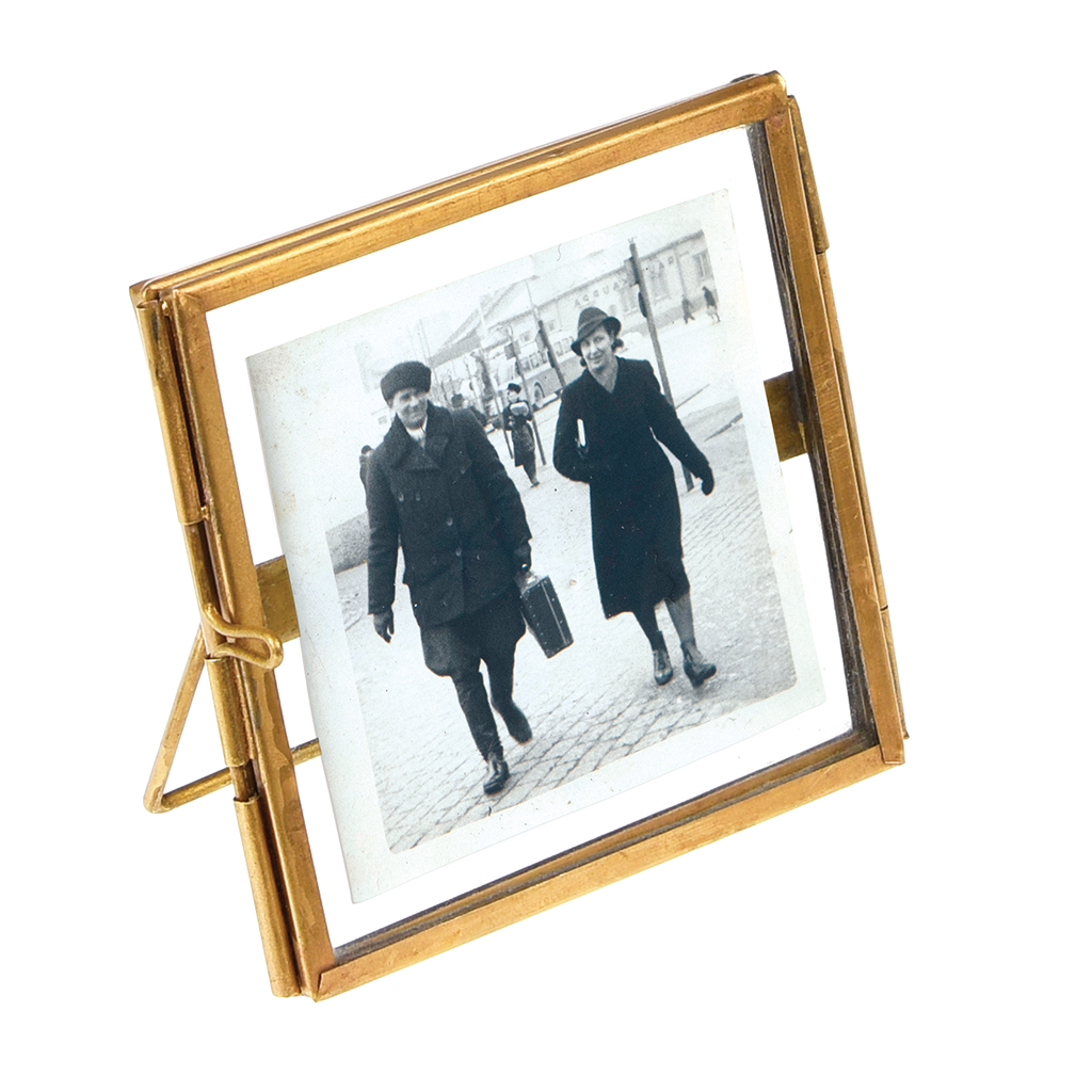 Standing Brass Frame 8x8cm | Rex London